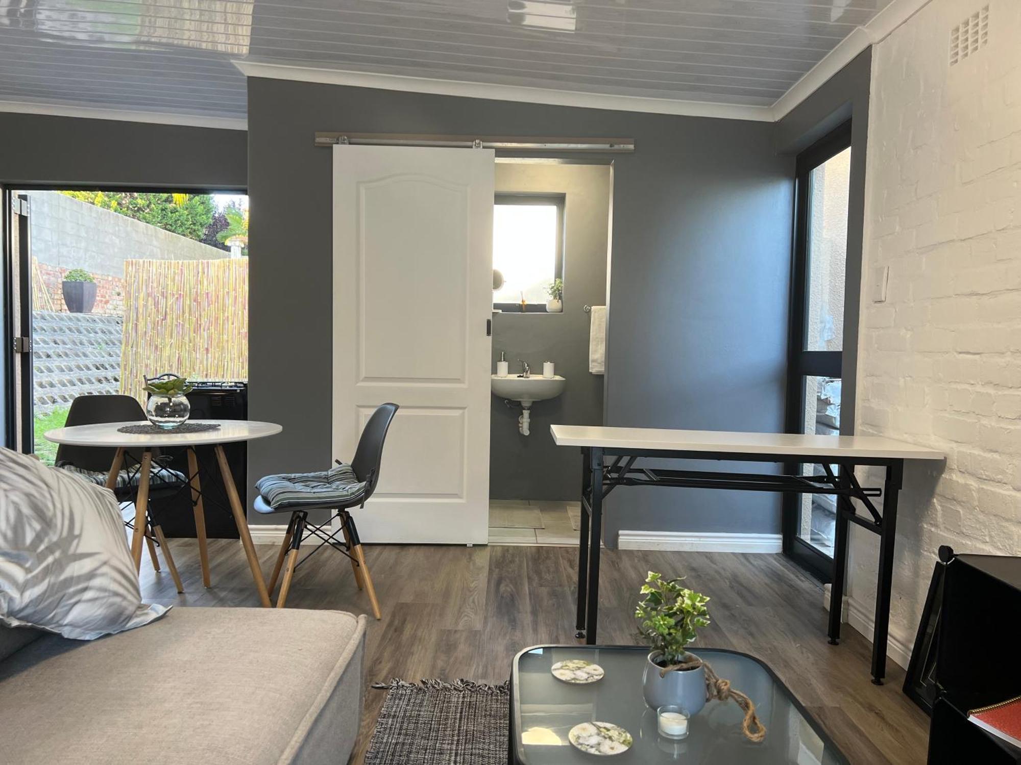 ≡ THE CHARMING PLACE ≡ South Africa ≡ Updated Rates
